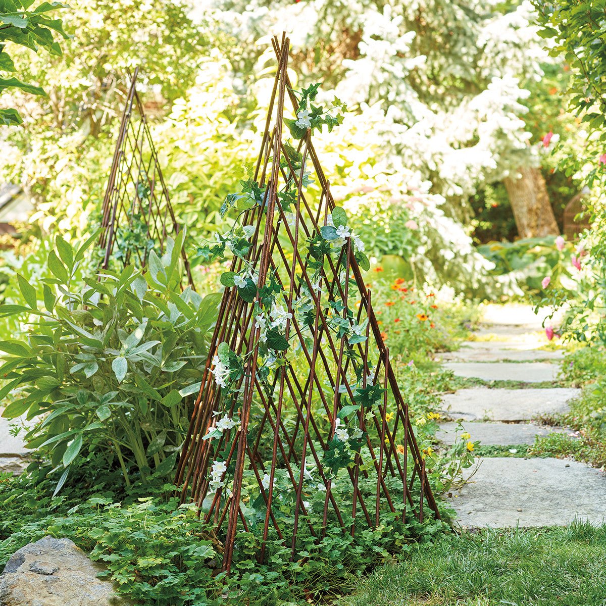 Willow Garden Pyramid Trellis – Monticello Shop